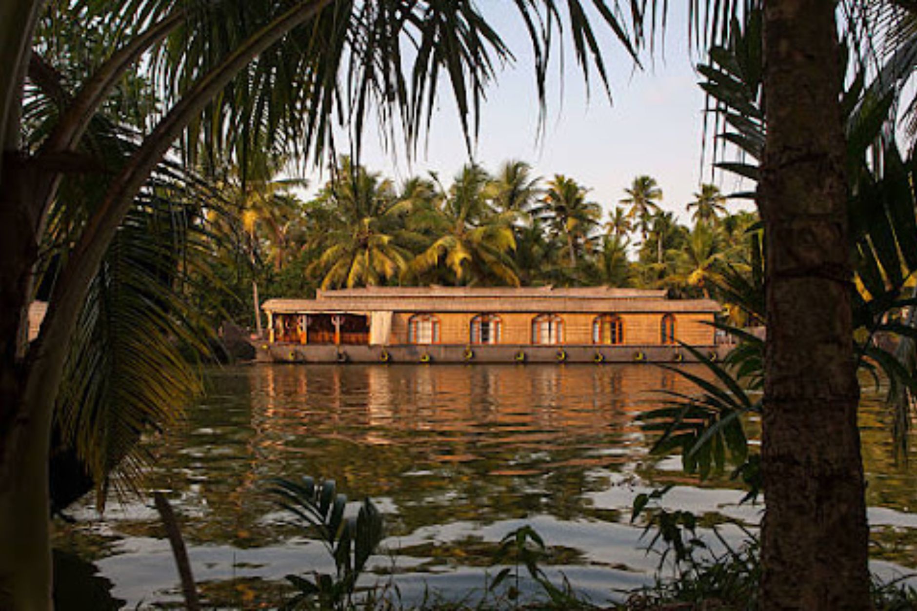 Kumarakom: Where Backwaters Embrace Serenity - Beaches - UcL Places ...
